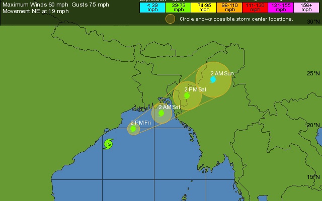 Five dead, thousands flee as Cyclone Roanu nears Bangladesh | The ...
