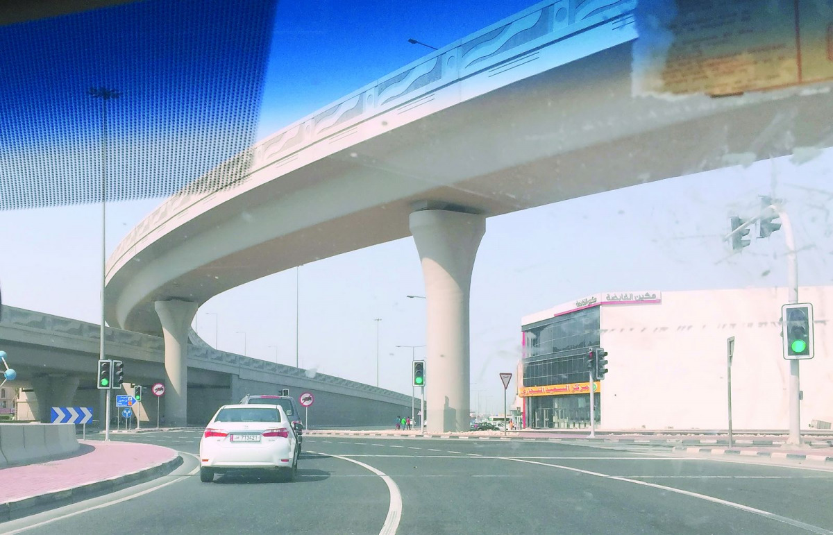 New traffic signal eases congestion at Salwa Road | The Peninsula Qatar