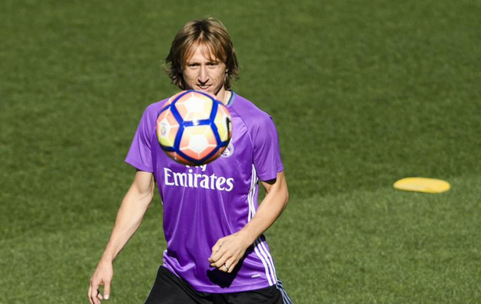 Modric faces month out after knee surgery | The Peninsula Qatar
