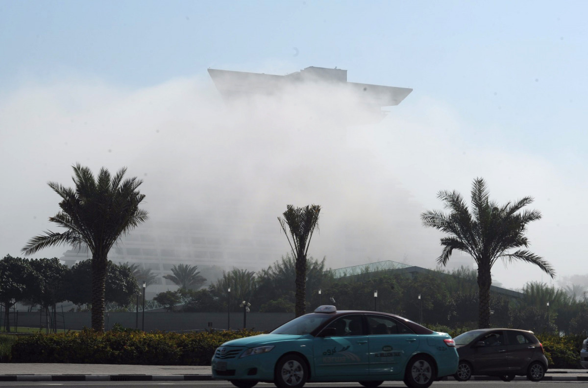 Rare sea fog blankets Corniche area | The Peninsula Qatar