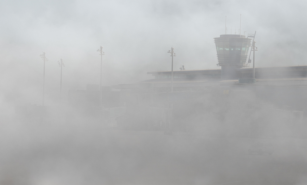 Heavy fog engulfs Qatar and UAE, delaying flights | The Peninsula Qatar