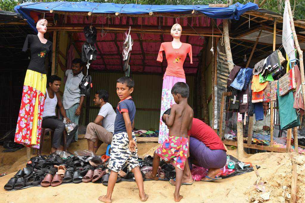 Rohingya hacks to death Bangladeshi amid rising tensions | The ...