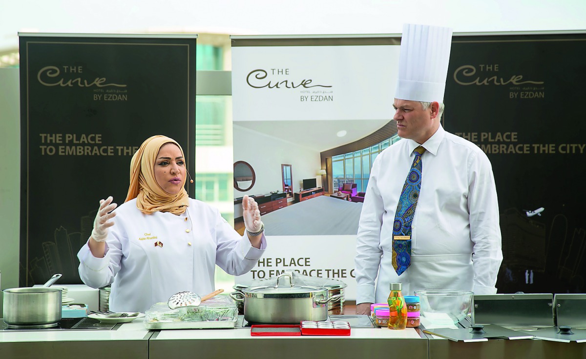 Australian Ambassador joins Qatari Chef Aisha Al Tamimi in cooking ...