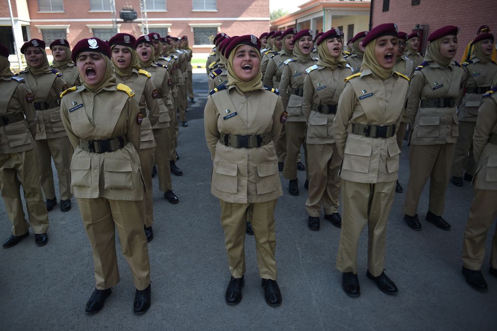 Pakistan's girl cadets dream of taking power | The Peninsula Qatar