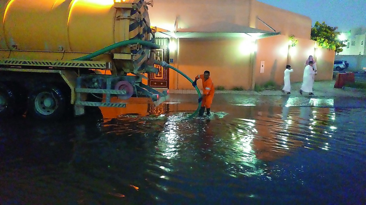 Ministry pumps out over 10 million gallons of rainwater across Qatar ...