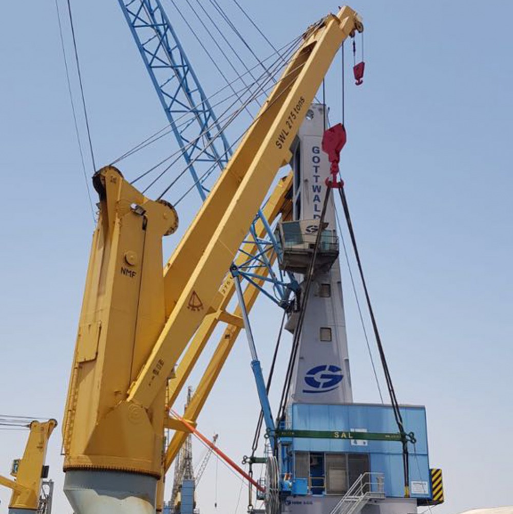 Suakin Port receives cranes and tow vessels from Mwani Qatar | The ...