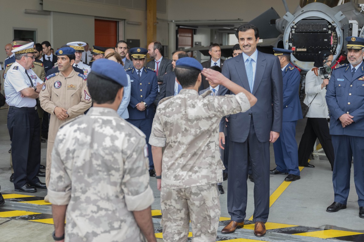 Amir visits Qatari Rafale Squadron in Mont-de-Marsan airbase | The ...