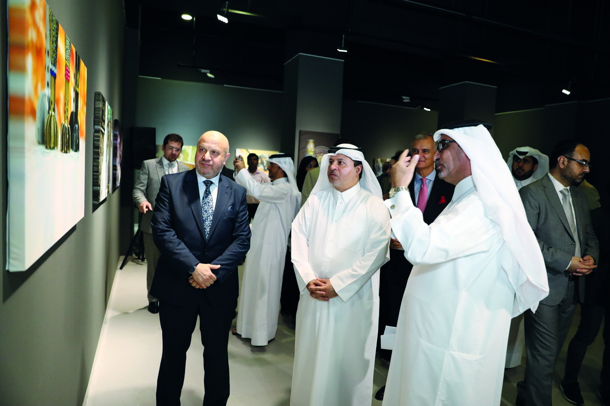 Syrian artist turns empty bombshells into artworks | The Peninsula Qatar