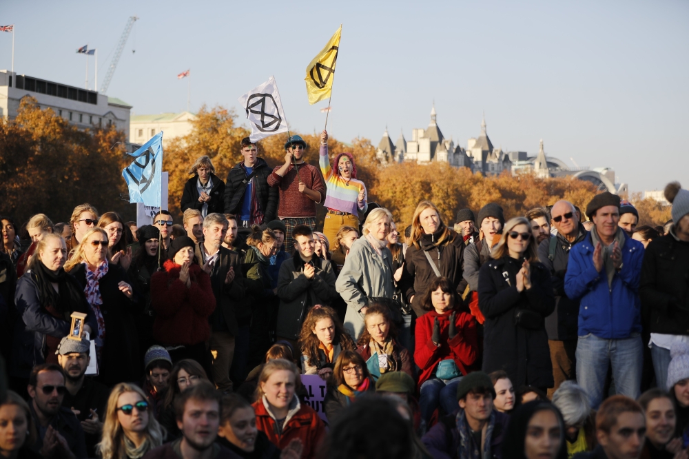 London bridges blocked by environment protest, 70 arrested | The ...