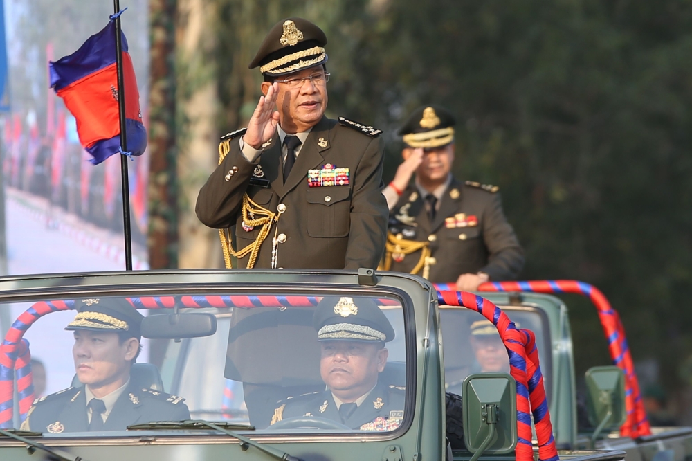 Hun Sen calls on military to 'destroy' opponents | The Peninsula Qatar