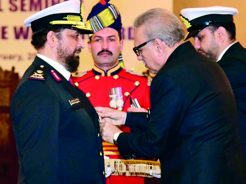 Pakistan honours Commander of Qatar Amiri Naval Forces | The Peninsula ...