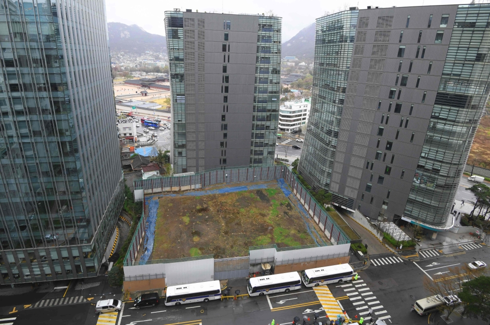 Seoul cancels permit for new Japanese embassy building | The Peninsula ...