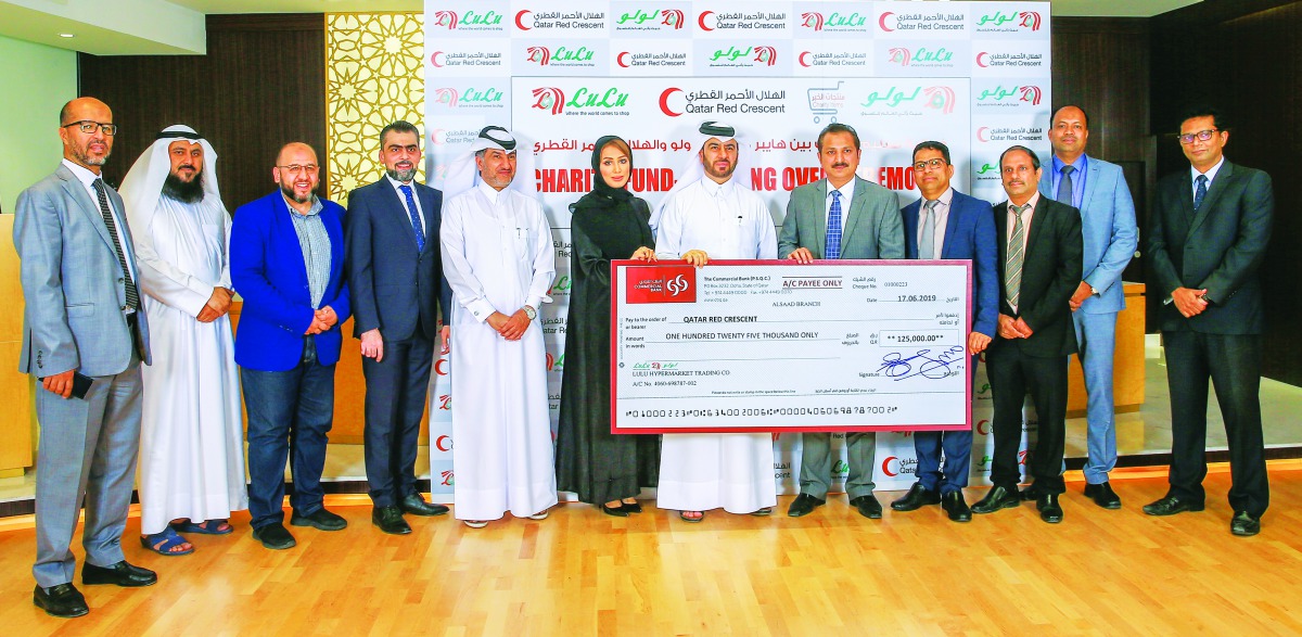 Lulu Hypermarket donates QR125,000 to Qatar Red Crescent | The ...