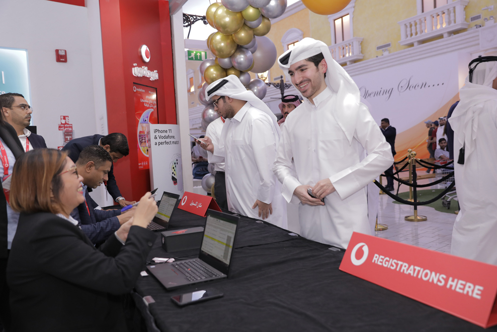 Vodafone Qatar officially releases new iPhone | The Peninsula Qatar