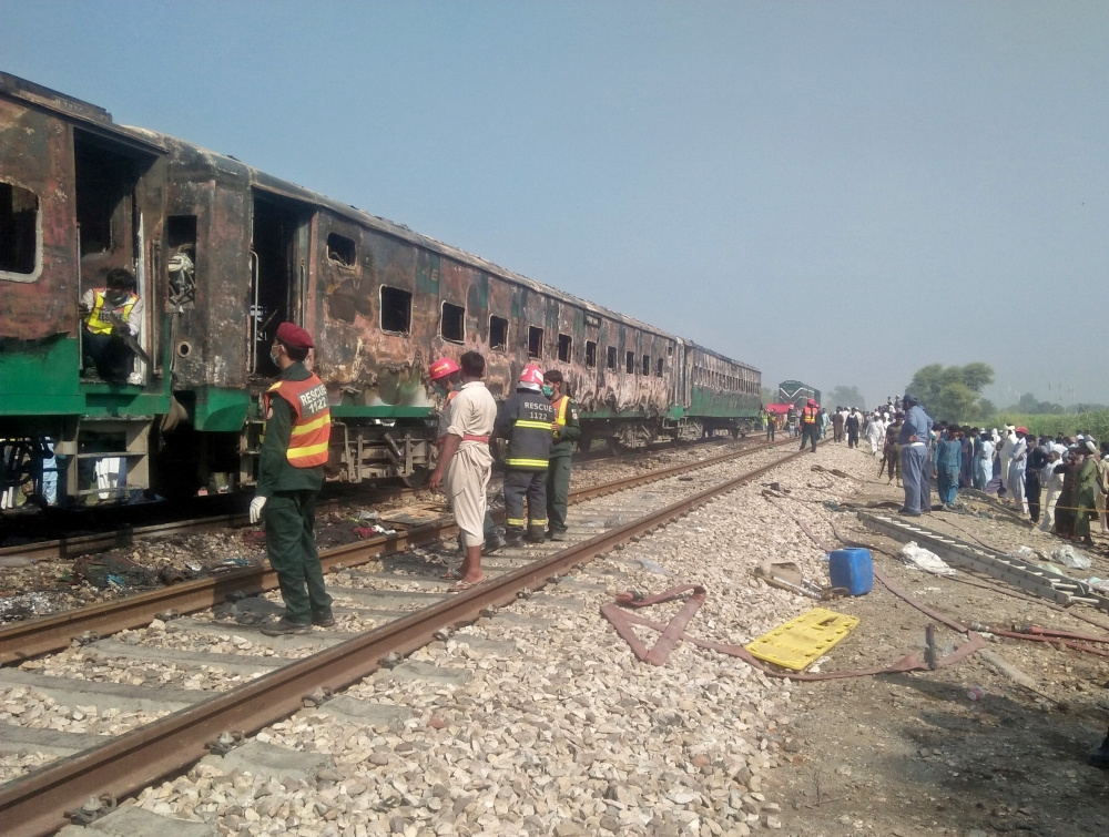 At least 65 killed in Pakistan passenger train fire | The Peninsula Qatar