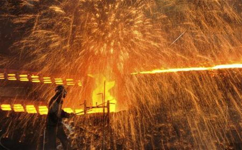 Six injured in huge blast at China fireworks factory | The Peninsula Qatar