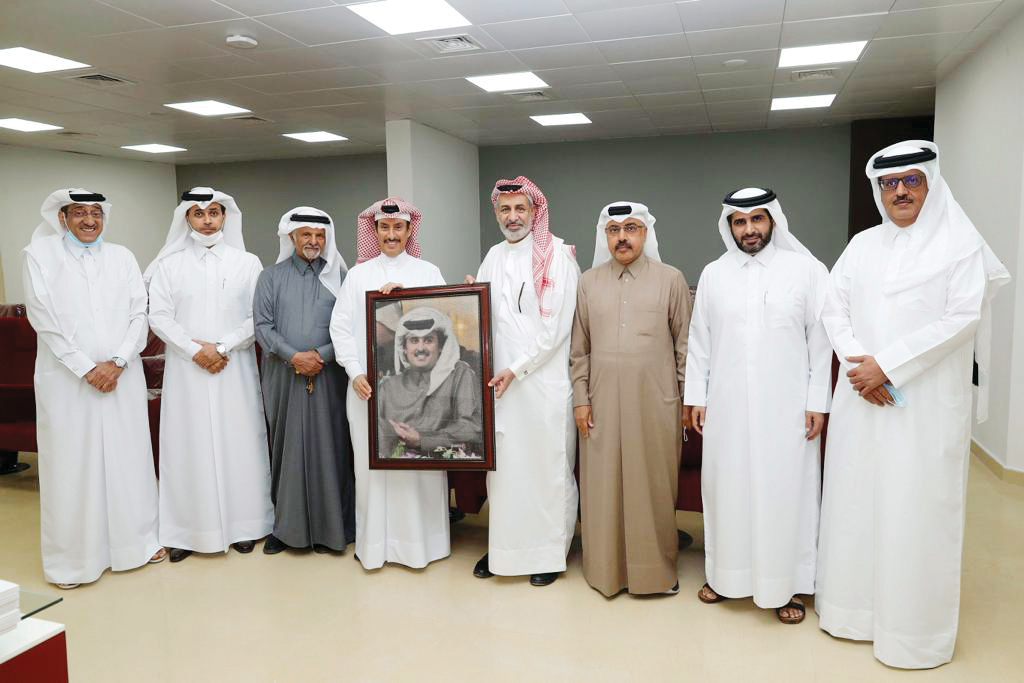 Editors-in-Chief of newspapers visit Qatar Press Center | The Peninsula ...