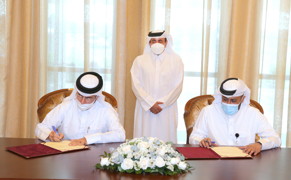 MoTC signs memo of cooperation with LCI-Qatar | The Peninsula Qatar
