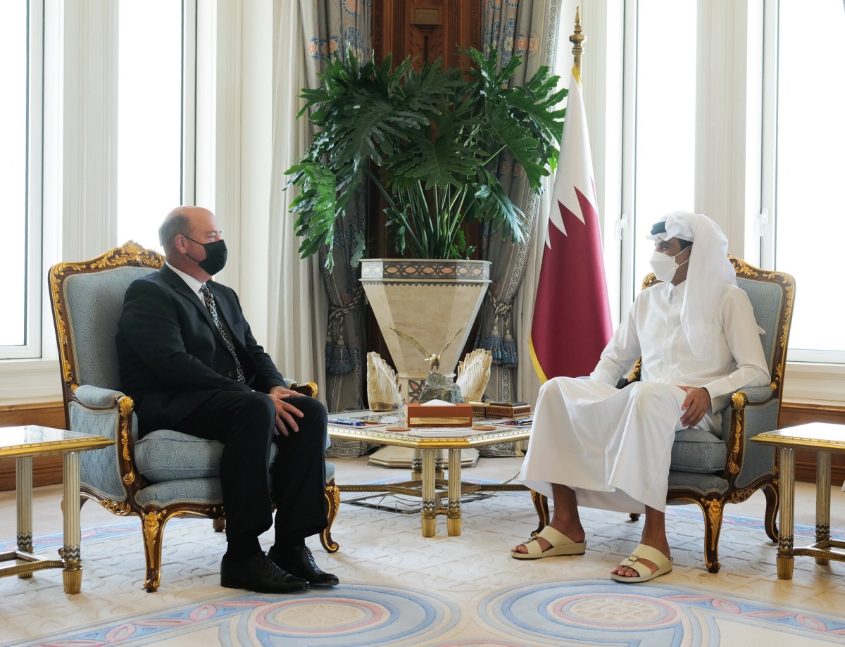 Amir receives ConocoPhillips CEO | The Peninsula Qatar