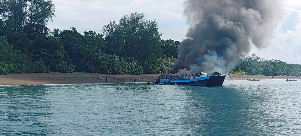 7 dead, 120 others rescued in Philippine ferry fire | The Peninsula Qatar