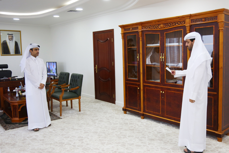 Four new experts take oath at Justice Ministry | The Peninsula Qatar