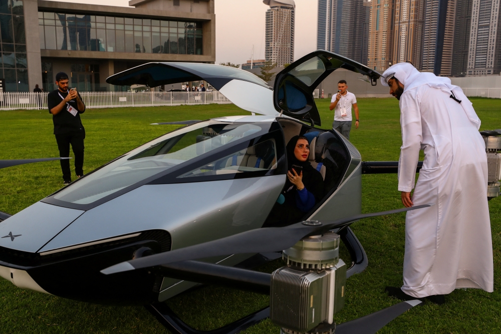 Chinese firm tests electric flying taxi in Dubai | The Peninsula Qatar