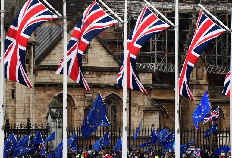 65% of British people support holding referendum to return to EU | The ...