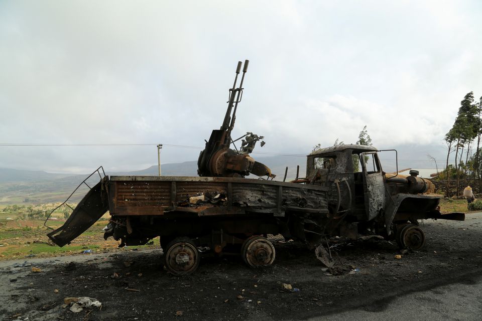 Tigray forces begin handing over heavy weapons to Ethiopian army | The ...