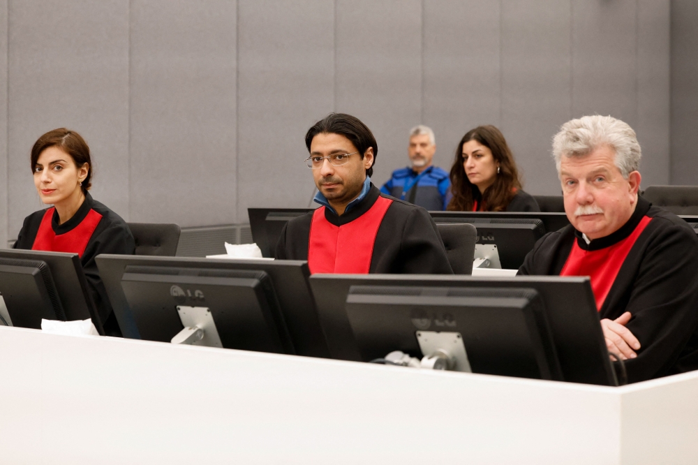 Kosovo rebel says war crimes 'fabricated' as trial opens | The ...