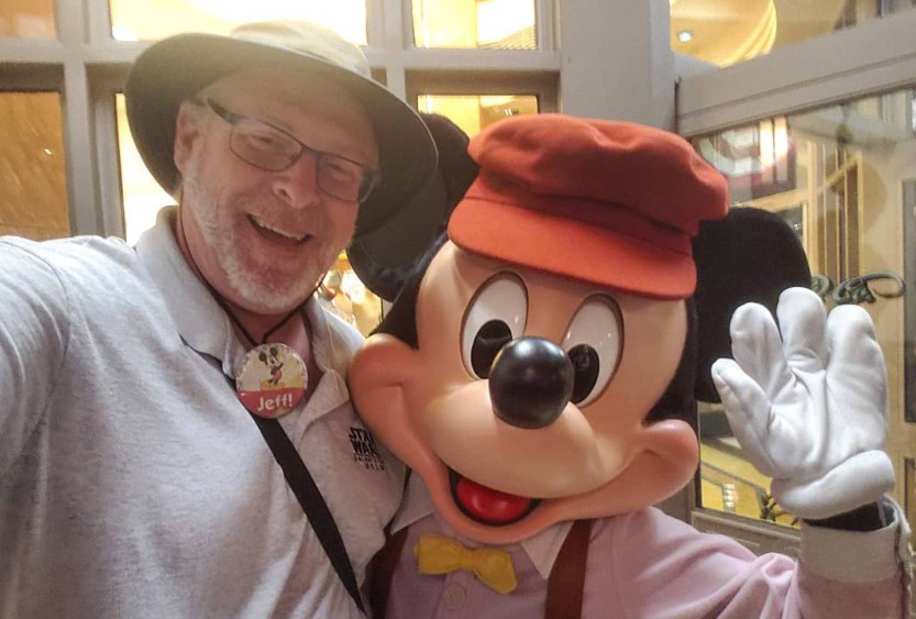 He visited Disneyland every day for 8 years, now he holds a world ...