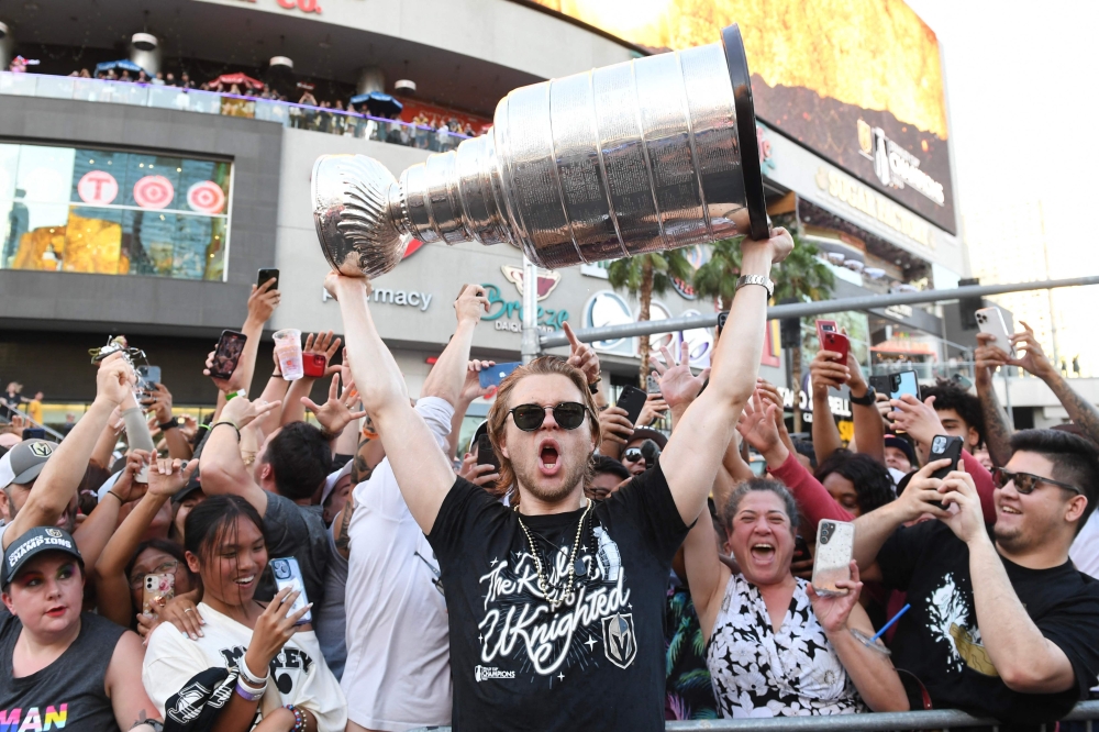 Vegas Golden Knights and fans celebrate 1st NHL championship with ...