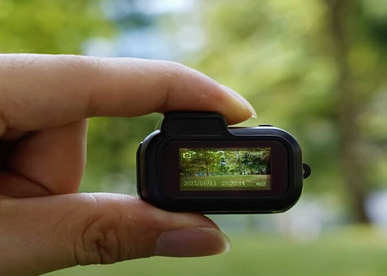 Japan introduces world's smallest camera with screen weighing just 17g ...