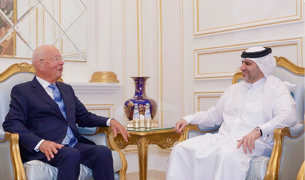 Qatar Central Bank Governor meets Executive Chairman of World Economic ...