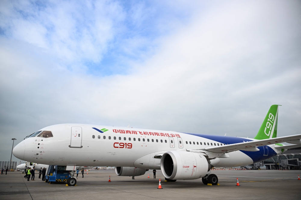 China-made C919, ARJ21 passenger jets on display in Hong Kong | The Peninsula Qatar
