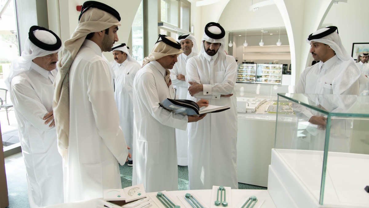 Deputy Amir visits National Archives of Qatar, Qasr Al Hukum Visitors ...