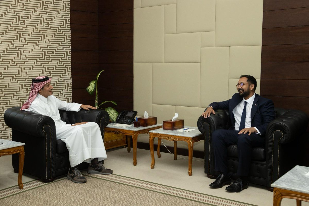 QMC Chairman meets UK Ambassador to Qatar | The Peninsula Qatar