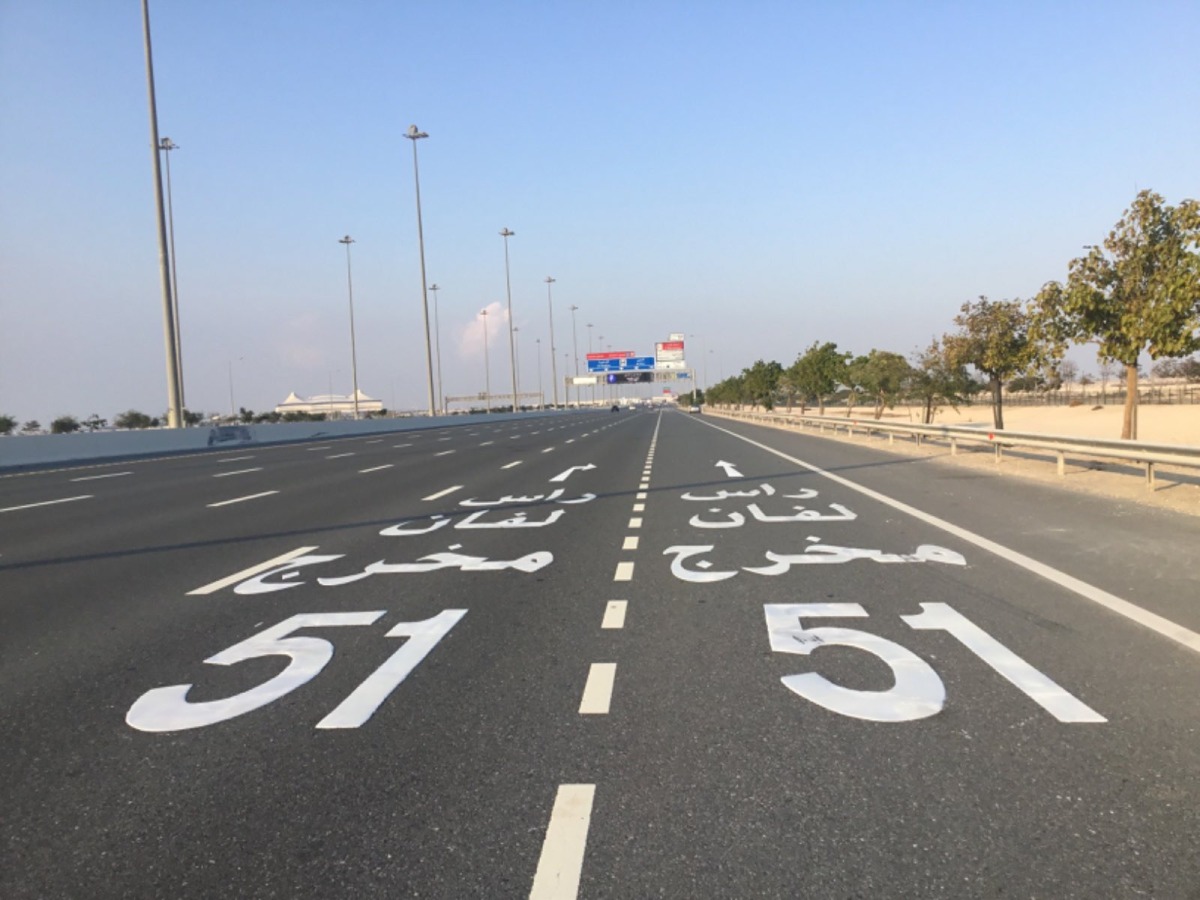 Ashghal installs new road signs on Al Khor coastal route | The ...