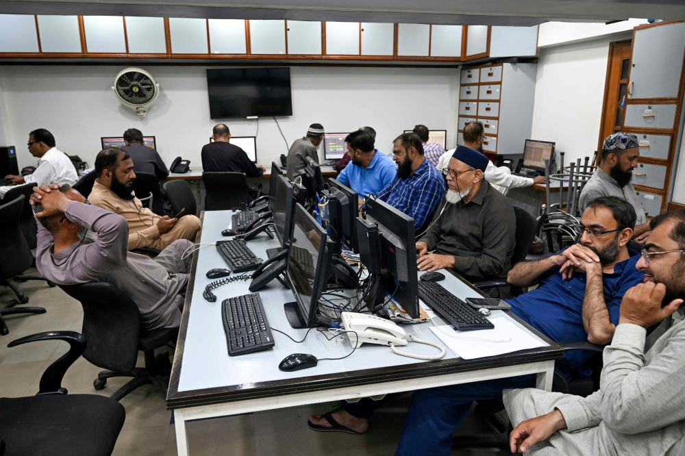 Pakistan's trade deficit narrows by 23.5 pct in May | The Peninsula Qatar