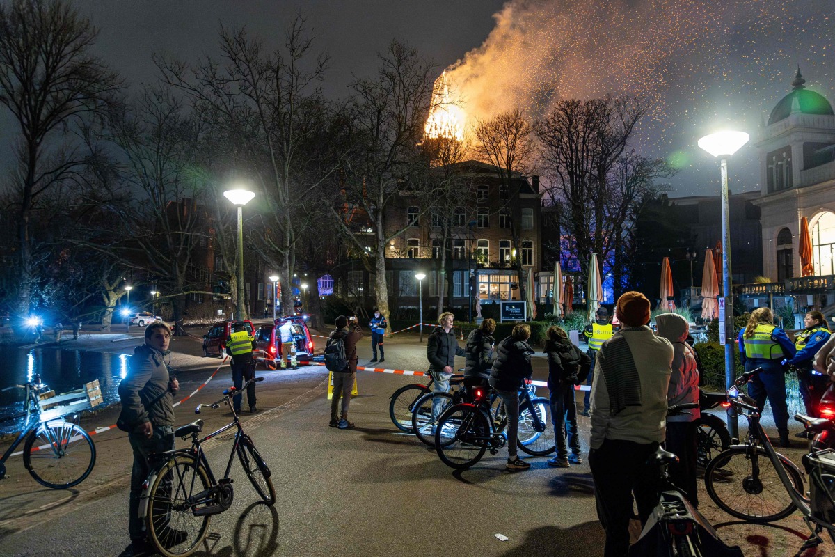 Fire ravages Amsterdam church on 'unsettled' Dutch New Year | The ...